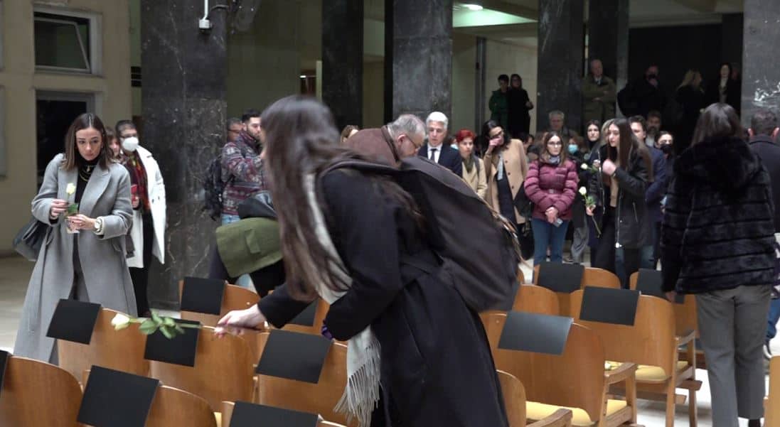 Θεσσαλονίκη: Με αποχή και άδειες καρέκλες οι δικηγόροι τίμησαν τα ...